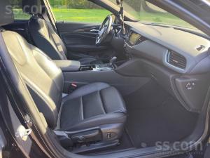 Blue Opel Insignia 2019 in Riga, with an engine capacity of 2.00 L and mileage of 184 thousand km for 10500 €, photo 15 on AUTOMOTO.COM.LV