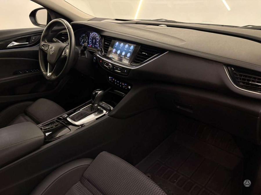 Blue Opel Insignia 2020 in Marijampole, with an engine capacity of 1.60 L and mileage of 74 thousand km for 15950 €, photo 19 on AUTOMOTO.COM.LV