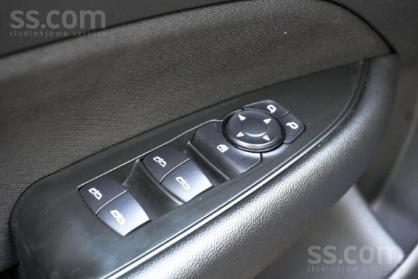 Zils Opel Insignia 2020 Rīga, ar dzinēja tilpumu 1.50 L un nobraukumu 152 tūkst. km par 10490 €, foto 8 vietnē AUTOMOTO.COM.LV