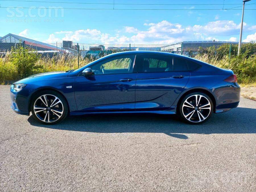 Blue Opel Insignia 2021 in Riga, with an engine capacity of 1.50 L and mileage of 139 thousand km for 10900 €, photo 3 on AUTOMOTO.COM.LV
