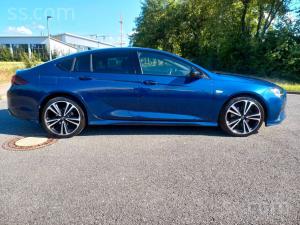 Blue Opel Insignia 2021 in Riga, with an engine capacity of 1.50 L and mileage of 139 thousand km for 10900 €, photo 4 on AUTOMOTO.COM.LV