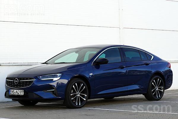 Blue Opel Insignia 2021 in Riga, with an engine capacity of 1.50 L and mileage of 139 thousand km for 10900 €, photo 5 on AUTOMOTO.COM.LV