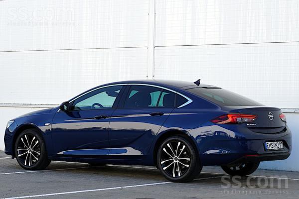 Blue Opel Insignia 2021 in Riga, with an engine capacity of 1.50 L and mileage of 139 thousand km for 10900 €, photo 8 on AUTOMOTO.COM.LV