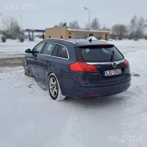 Blue Opel Insignia 2009 in Tukums, with an engine capacity of 2.00 L and mileage of 325 thousand km for 2300 €, photo 4 on AUTOMOTO.COM.LV