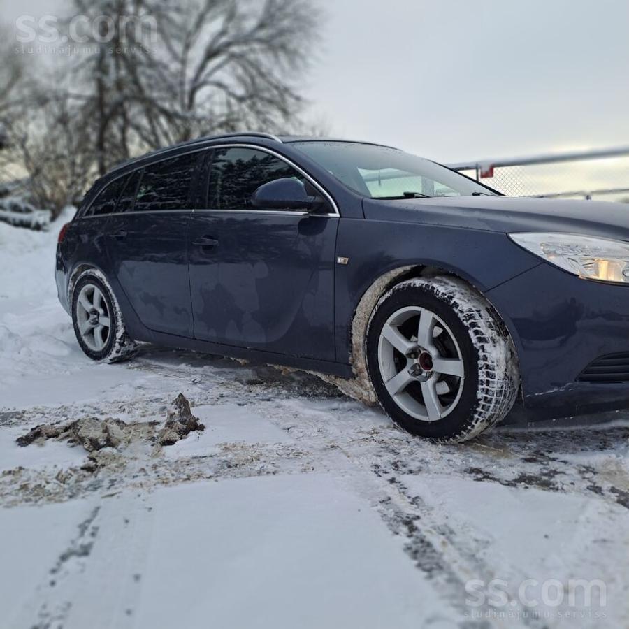 Blue Opel Insignia 2009 in Tukums, with an engine capacity of 2.00 L and mileage of 325 thousand km for 2300 €, photo 7 on AUTOMOTO.COM.LV