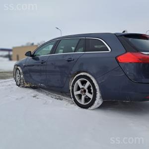 Blue Opel Insignia 2009 in Tukums, with an engine capacity of 2.00 L and mileage of 325 thousand km for 2300 €, photo 8 on AUTOMOTO.COM.LV