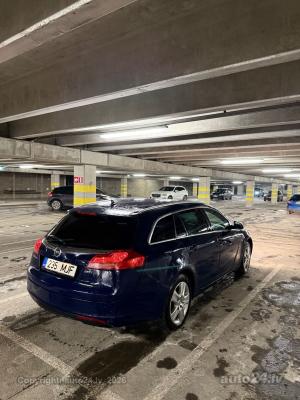 Blue Opel Insignia 2009 in Tallinn, with an engine capacity of 2.00 L and mileage of 300 thousand km for 1999 €, photo 2 on AUTOMOTO.COM.LV