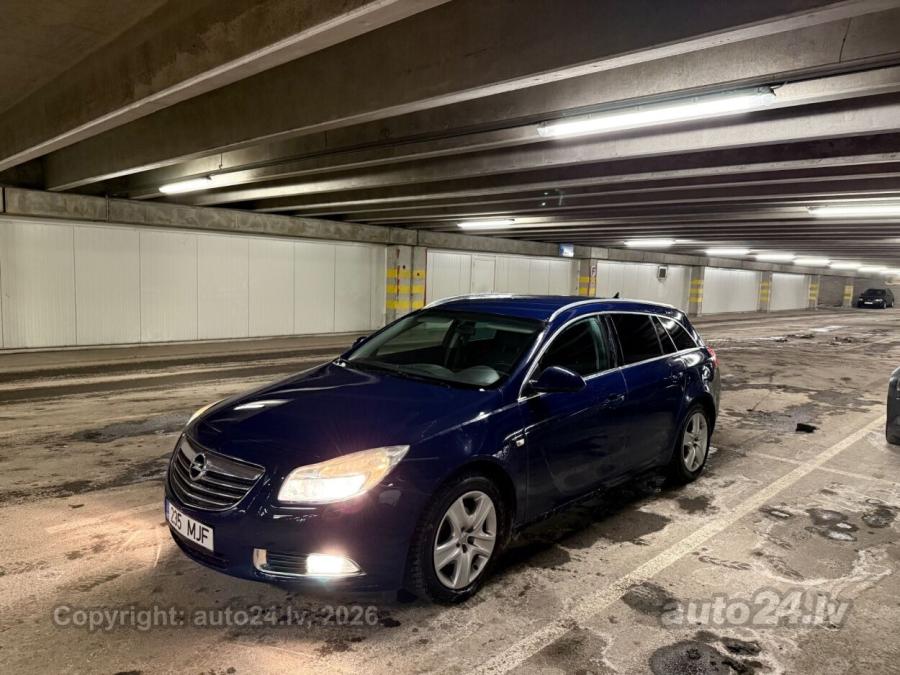 Blue Opel Insignia 2009 in Tallinn, with an engine capacity of 2.00 L and mileage of 300 thousand km for 1999 €, photo 4 on AUTOMOTO.COM.LV