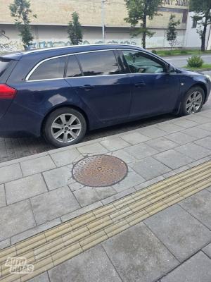 Blue Opel Insignia 2009 in Vilnius, with an engine capacity of 2.00 L and mileage of 293 thousand km for 2500 €, photo 6 on AUTOMOTO.COM.LV