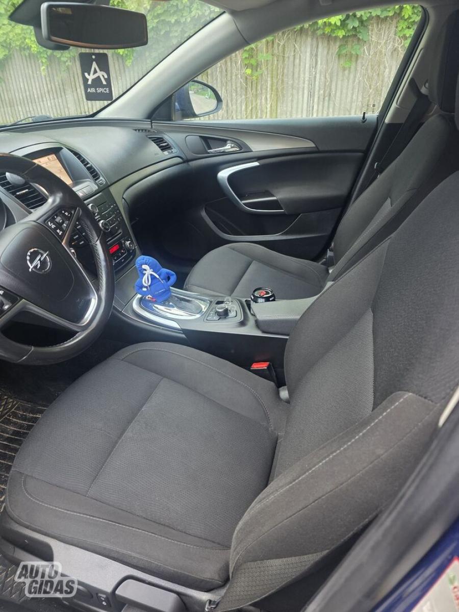 Blue Opel Insignia 2009 in Vilnius, with an engine capacity of 2.00 L and mileage of 293 thousand km for 2500 €, photo 18 on AUTOMOTO.COM.LV