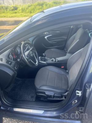 Blue Opel Insignia 2009 in Riga, with an engine capacity of 2.00 L and mileage of 228 thousand km for 1700 €, photo 7 on AUTOMOTO.COM.LV