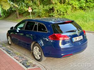 Blue Opel Insignia 2009 in Bauska, with an engine capacity of 2.00 L and mileage of 296 thousand km for 2850 €, photo 4 on AUTOMOTO.COM.LV