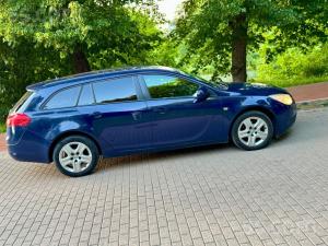 Blue Opel Insignia 2009 in Bauska, with an engine capacity of 2.00 L and mileage of 296 thousand km for 2850 €, photo 6 on AUTOMOTO.COM.LV
