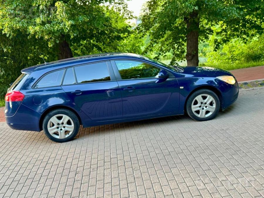Blue Opel Insignia 2009 in Bauska, with an engine capacity of 2.00 L and mileage of 296 thousand km for 2850 €, photo 6 on AUTOMOTO.COM.LV
