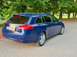 Blue Opel Insignia 2009 in Bauska, with an engine capacity of 2.00 L and mileage of 296 thousand km for 2850 €, photo 7 on AUTOMOTO.COM.LV