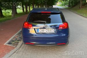 Blue Opel Insignia 2009 in Bauska, with an engine capacity of 2.00 L and mileage of 296 thousand km for 2850 €, photo 9 on AUTOMOTO.COM.LV