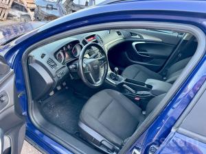 Blue Opel Insignia 2009 in Bauska, with an engine capacity of 2.00 L and mileage of 296 thousand km for 2850 €, photo 14 on AUTOMOTO.COM.LV