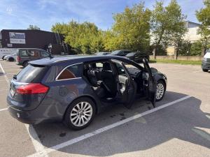 Blue Opel Insignia 2009 in Vilnius, with an engine capacity of 1.96 L and mileage of 269 thousand km for 3350 €, photo 7 on AUTOMOTO.COM.LV