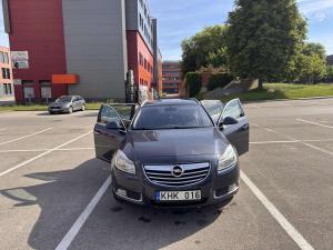 Blue Opel Insignia 2009 in Vilnius, with an engine capacity of 1.96 L and mileage of 269 thousand km for 3350 €, photo 9 on AUTOMOTO.COM.LV