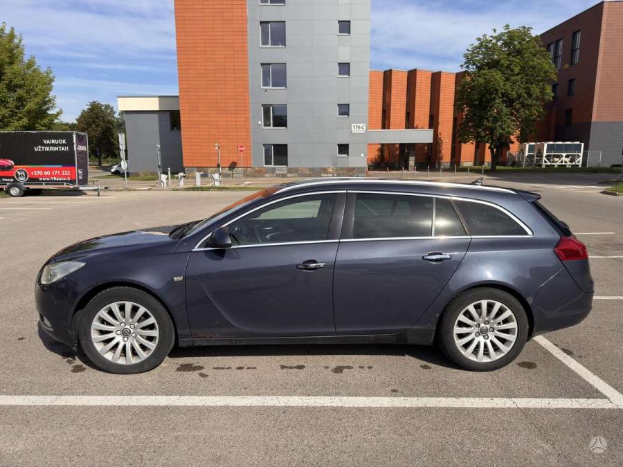 Blue Opel Insignia 2009 in Vilnius, with an engine capacity of 1.96 L and mileage of 269 thousand km for 3350 €, photo 16 on AUTOMOTO.COM.LV