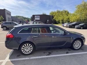 Blue Opel Insignia 2009 in Vilnius, with an engine capacity of 1.96 L and mileage of 269 thousand km for 3350 €, photo 20 on AUTOMOTO.COM.LV