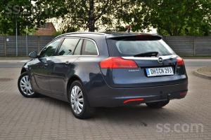 Zils Opel Insignia 2010 Jelgava, ar dzinēja tilpumu 2.00 L un nobraukumu 0 tūkst. km par 3900 €, foto 4 vietnē AUTOMOTO.COM.LV