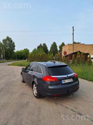 Blue Opel Insignia 2010 in Jelgava, with an engine capacity of 2.00 L and mileage of 433 thousand km for 1550 €, photo 6 on AUTOMOTO.COM.LV
