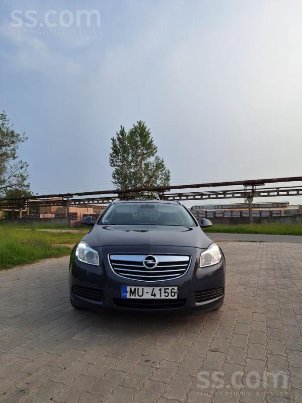 Blue Opel Insignia 2010 in Jelgava, with an engine capacity of 2.00 L and mileage of 433 thousand km for 1550 €, photo 7 on AUTOMOTO.COM.LV