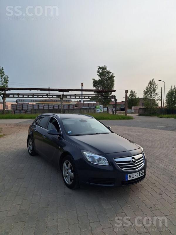 Blue Opel Insignia 2010 in Jelgava, with an engine capacity of 2.00 L and mileage of 433 thousand km for 1550 €, photo 8 on AUTOMOTO.COM.LV