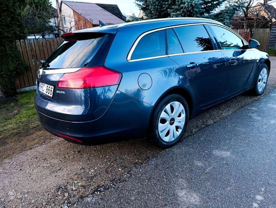 Zils Opel Insignia 2010 Pakruojis, ar dzinēja tilpumu 1.96 L un nobraukumu 379 tūkst. km par 2450 €, foto 4 vietnē AUTOMOTO.COM.LV