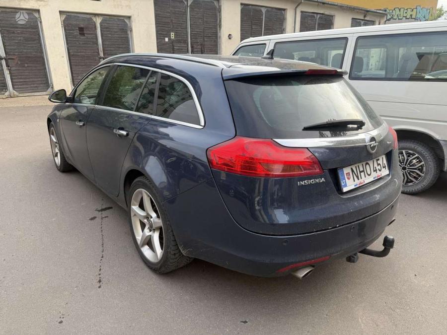 Zils Opel Insignia 2010 Viļņa, ar dzinēja tilpumu 2.79 L un nobraukumu 227 tūkst. km par 2500 €, foto 5 vietnē AUTOMOTO.COM.LV