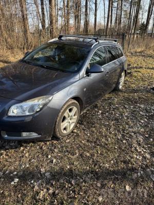 Blue Opel Insignia 2010 in Riga, with an engine capacity of 2.00 L and mileage of 341 thousand km for 3000 €, photo 2 on AUTOMOTO.COM.LV