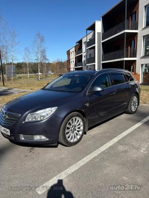 Blue Opel Insignia 2010 in Tallinn, with an engine capacity of 2.00 L and mileage of 223 thousand km for 4800 €, photo  on AUTOMOTO.COM.LV
