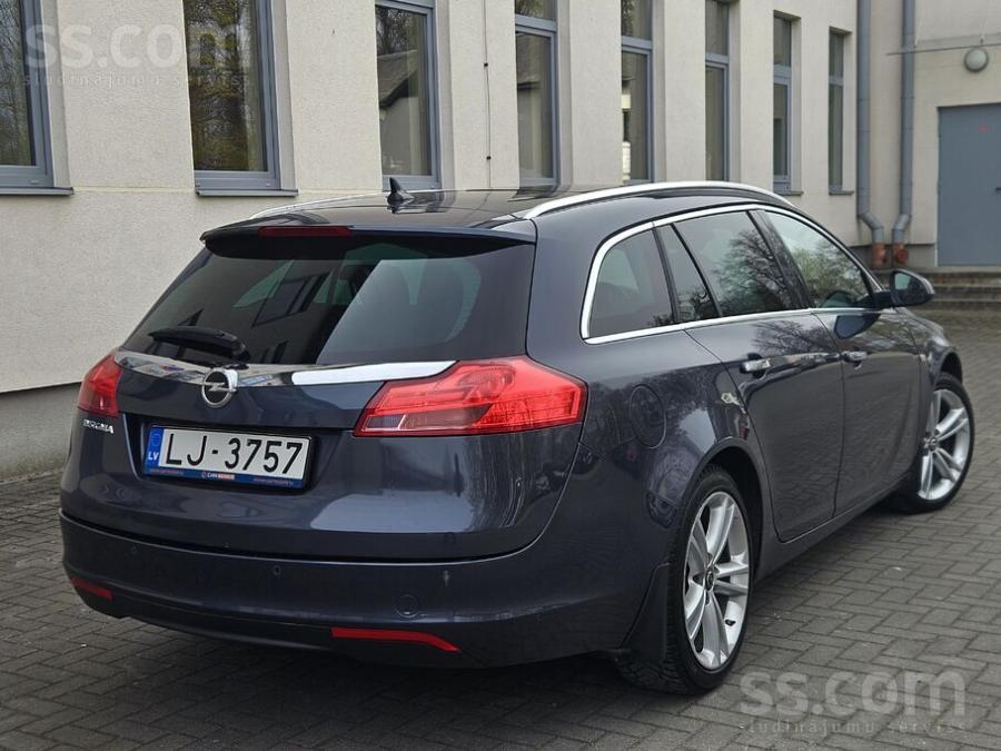 Zils Opel Insignia 2010 Jelgava, ar dzinēja tilpumu 2.00 L un nobraukumu 329 tūkst. km par 2900 €, foto 3 vietnē AUTOMOTO.COM.LV
