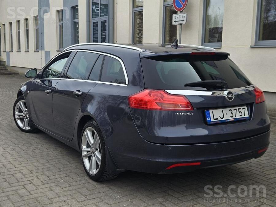 Zils Opel Insignia 2010 Jelgava, ar dzinēja tilpumu 2.00 L un nobraukumu 329 tūkst. km par 2900 €, foto 5 vietnē AUTOMOTO.COM.LV