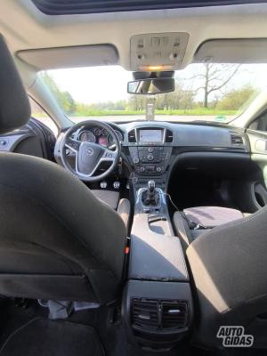 Blue Opel Insignia 2010 in Panevezys, with an engine capacity of 2.00 L and mileage of 227 thousand km for 3499 €, photo 9 on AUTOMOTO.COM.LV