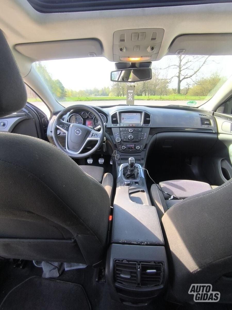 Blue Opel Insignia 2010 in Panevezys, with an engine capacity of 2.00 L and mileage of 227 thousand km for 3499 €, photo 9 on AUTOMOTO.COM.LV