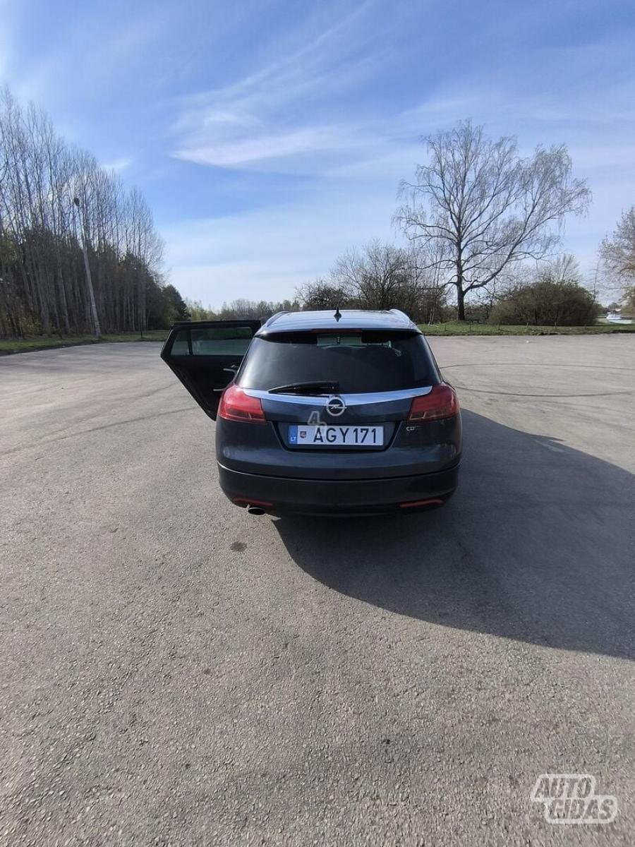 Blue Opel Insignia 2010 in Panevezys, with an engine capacity of 2.00 L and mileage of 227 thousand km for 3499 €, photo 10 on AUTOMOTO.COM.LV