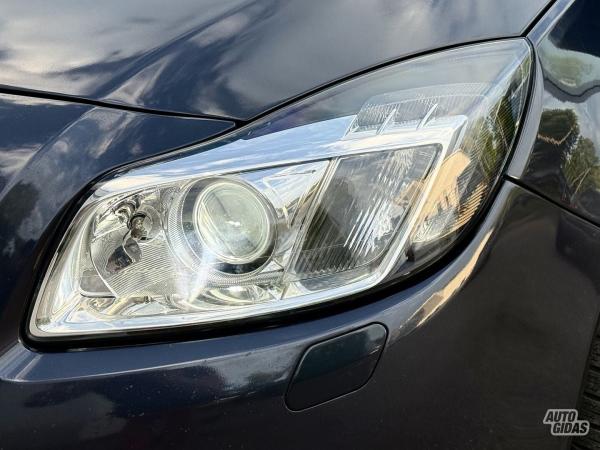 Blue Opel Insignia 2010 in Kaunas, with an engine capacity of 2.00 L and mileage of 269 thousand km for 3500 €, photo 8 on AUTOMOTO.COM.LV