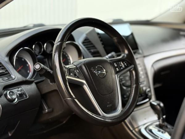 Blue Opel Insignia 2010 in Kaunas, with an engine capacity of 2.00 L and mileage of 269 thousand km for 3500 €, photo 9 on AUTOMOTO.COM.LV