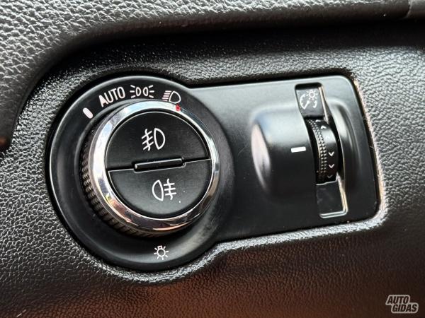 Blue Opel Insignia 2010 in Kaunas, with an engine capacity of 2.00 L and mileage of 269 thousand km for 3500 €, photo 10 on AUTOMOTO.COM.LV