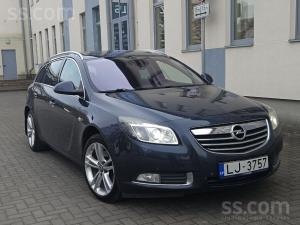 Синий Опель Инсигния 2010 в Елгава, объемом двигателя 2.00 л и пробегом 329 тыс. км за 2900 €, фото  на AUTOMOTO.COM.LV