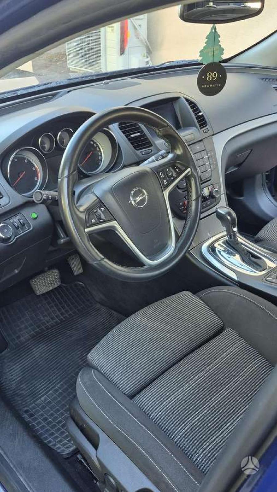 Zils Opel Insignia 2010 Panevēža, ar dzinēja tilpumu 2.00 L un nobraukumu 229 tūkst. km par 2200 €, foto 9 vietnē AUTOMOTO.COM.LV