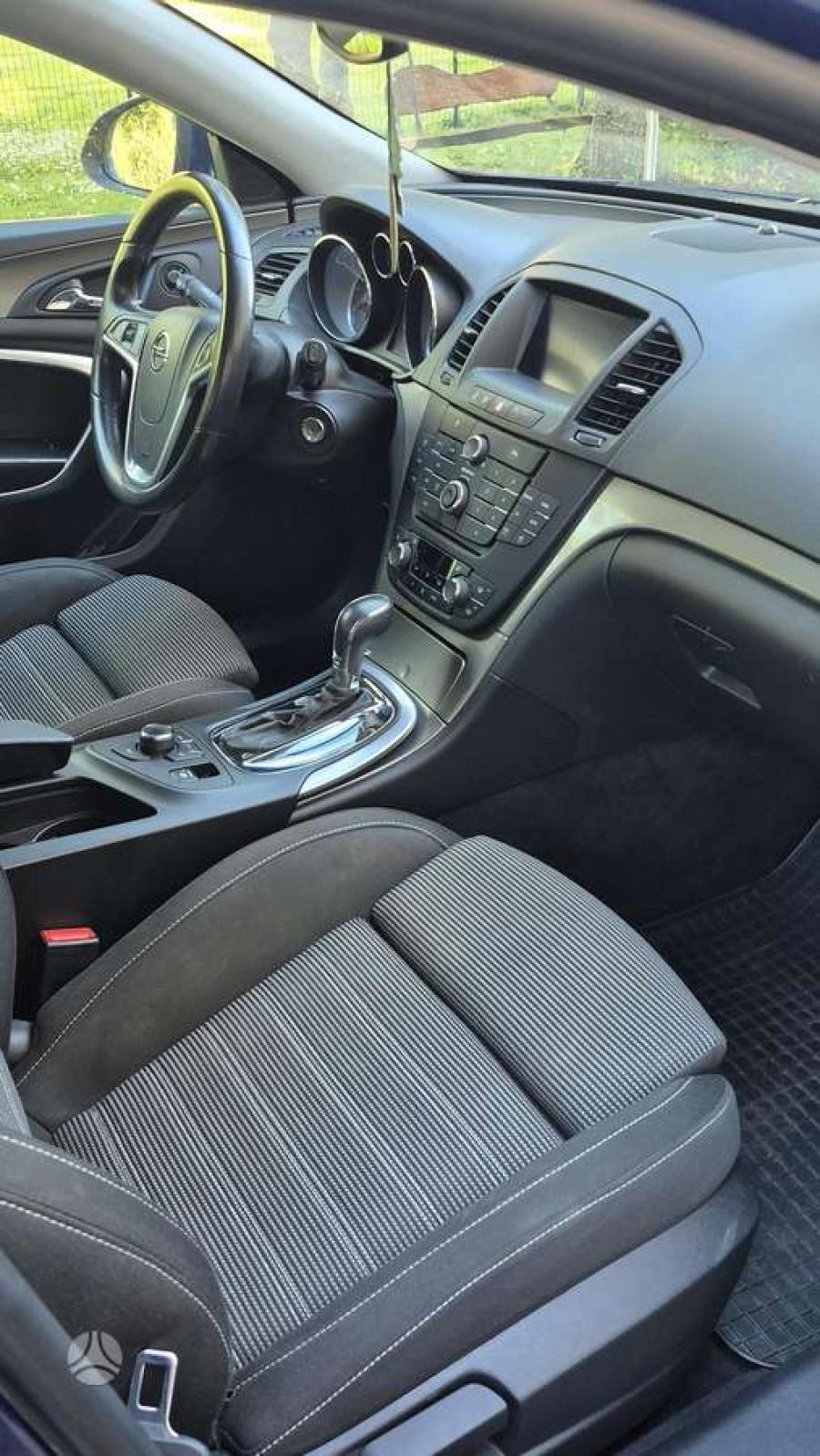 Zils Opel Insignia 2010 Panevēža, ar dzinēja tilpumu 2.00 L un nobraukumu 229 tūkst. km par 2200 €, foto 10 vietnē AUTOMOTO.COM.LV