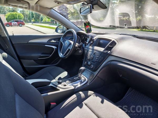Zils Opel Insignia 2010 Ventspils, ar dzinēja tilpumu 2.00 L un nobraukumu 298 tūkst. km par 1900 €, foto 5 vietnē AUTOMOTO.COM.LV