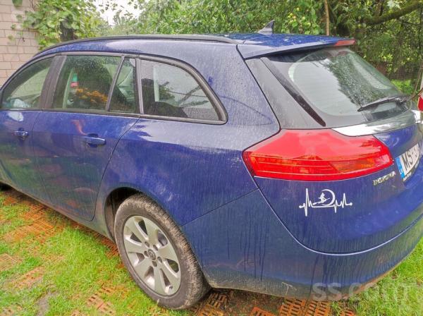 Blue Opel Insignia 2010 in Bauska, with an engine capacity of 2.00 L and mileage of 233 thousand km for 2399 €, photo 2 on AUTOMOTO.COM.LV
