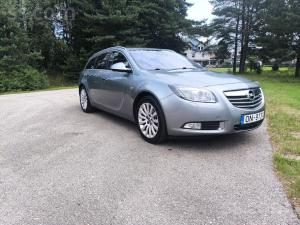 Blue Opel Insignia 2010 in Jurmala, with an engine capacity of 2.00 L and mileage of 291 thousand km for 2200 €, photo  on AUTOMOTO.COM.LV