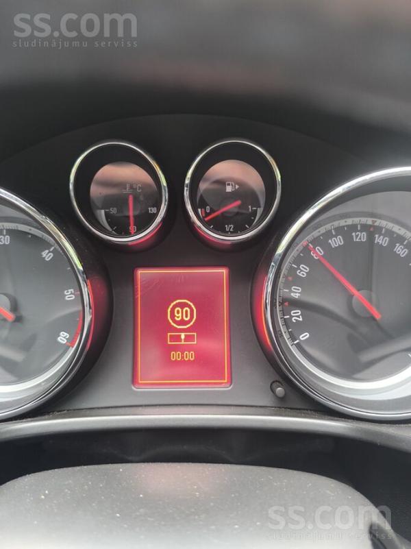 Zils Opel Insignia 2010 Jūrmala, ar dzinēja tilpumu 2.00 L un nobraukumu 291 tūkst. km par 2200 €, foto 8 vietnē AUTOMOTO.COM.LV