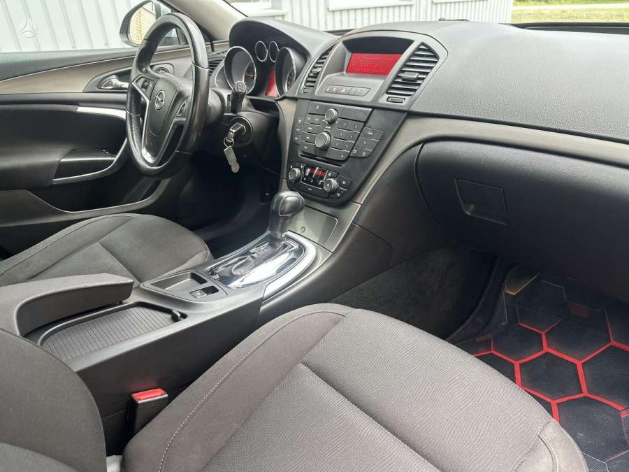 Zils Opel Insignia 2010 Rokiškis, ar dzinēja tilpumu 1.96 L un nobraukumu 269 tūkst. km par 3300 €, foto 18 vietnē AUTOMOTO.COM.LV