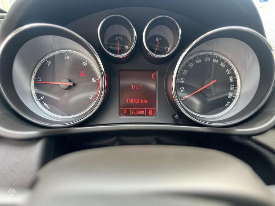 Zils Opel Insignia 2010 Rokiškis, ar dzinēja tilpumu 1.96 L un nobraukumu 269 tūkst. km par 3300 €, foto 27 vietnē AUTOMOTO.COM.LV